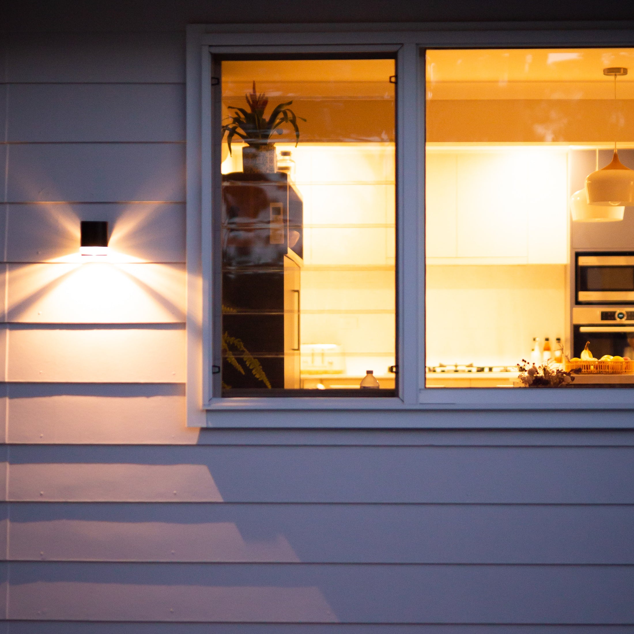 Modern Outdoor Solar Wall Light | 6LED – Hoselink USA