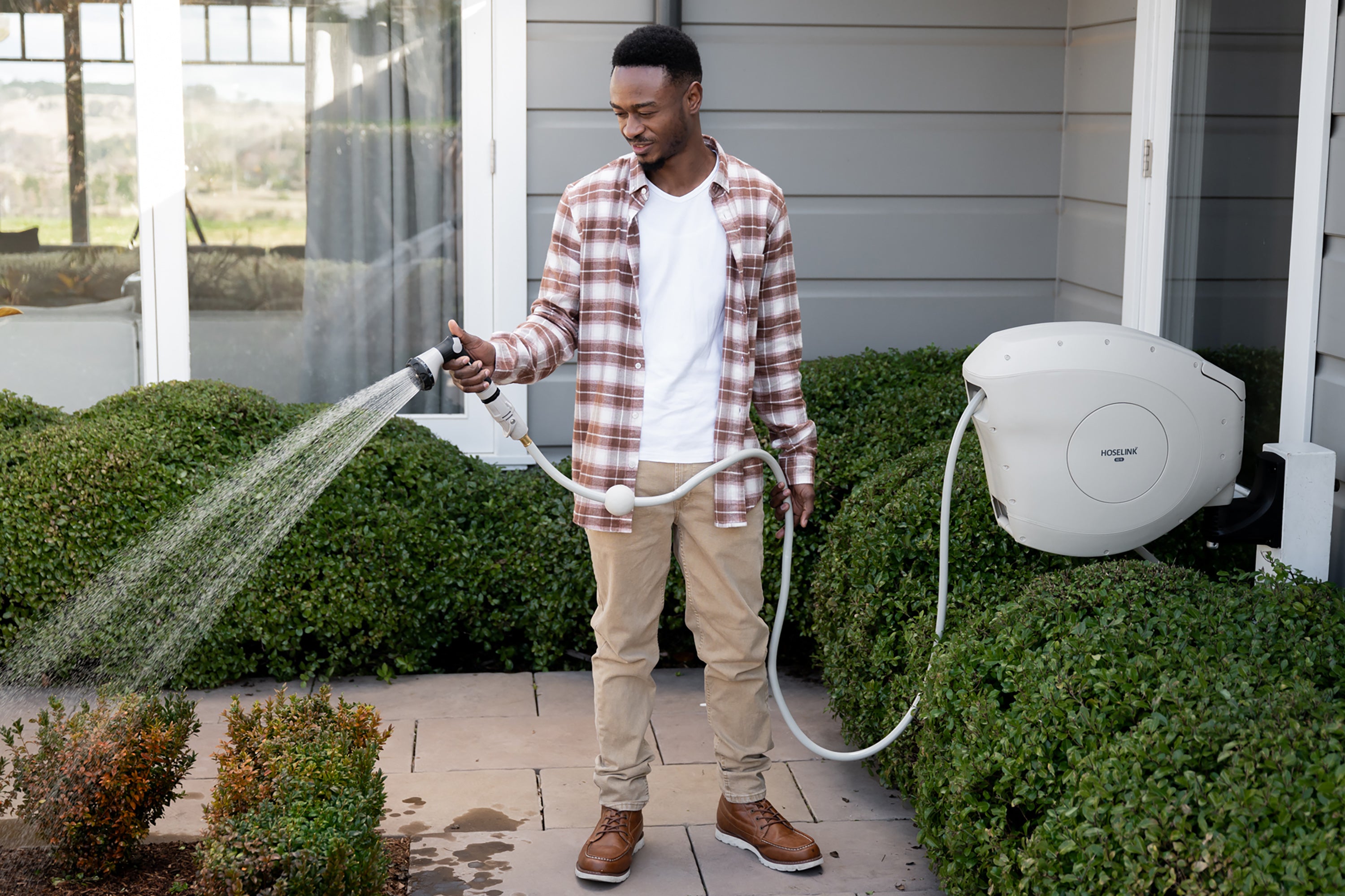 Retractable Garden Hose Reel | Hoselink – Hoselink USA